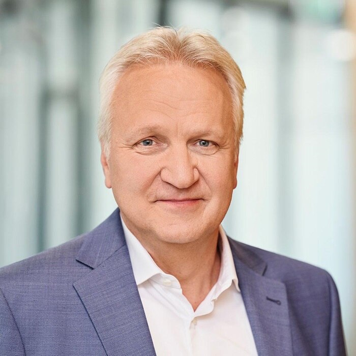 Meet the leaders that revolutionize our management