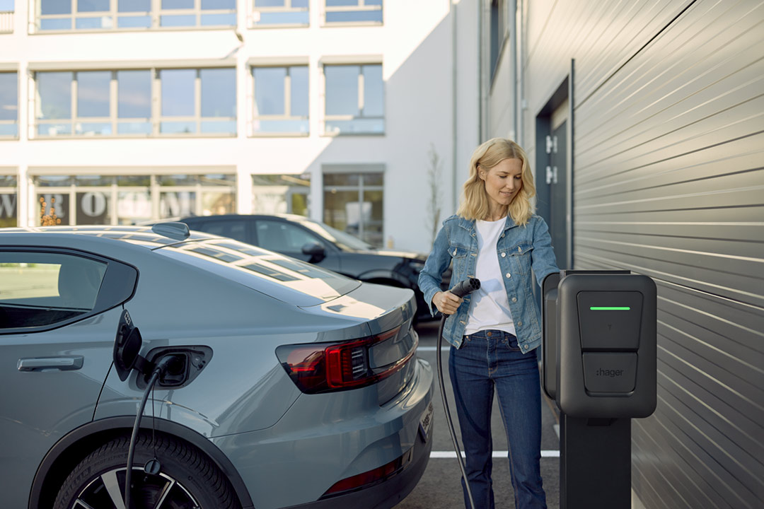 Borne witty pro pour parking privé et collectif | Hager