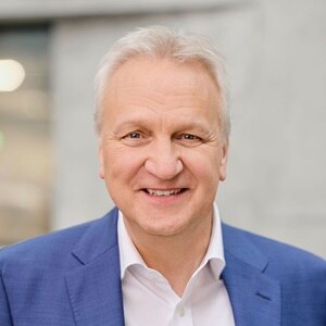 Meet the leaders that revolutionize our management